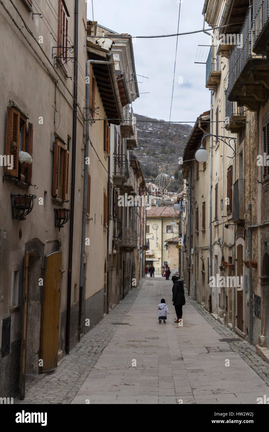 The streets of Scanno, Abruzzo, Italy Stock Photo - Alamy