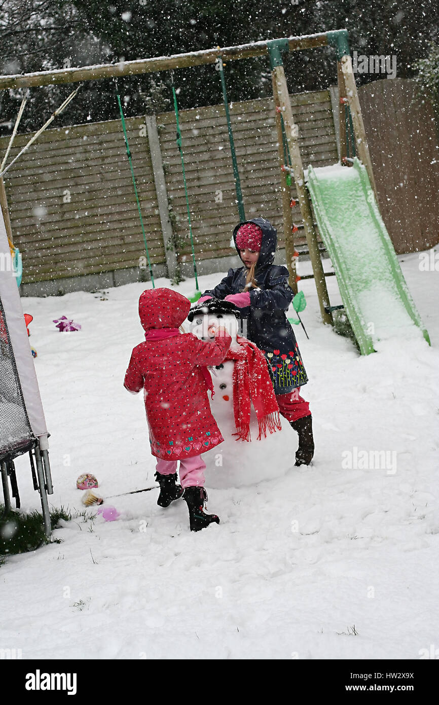 Children playing in the snow, Dublin, Ireland Stock Photo - Alamy