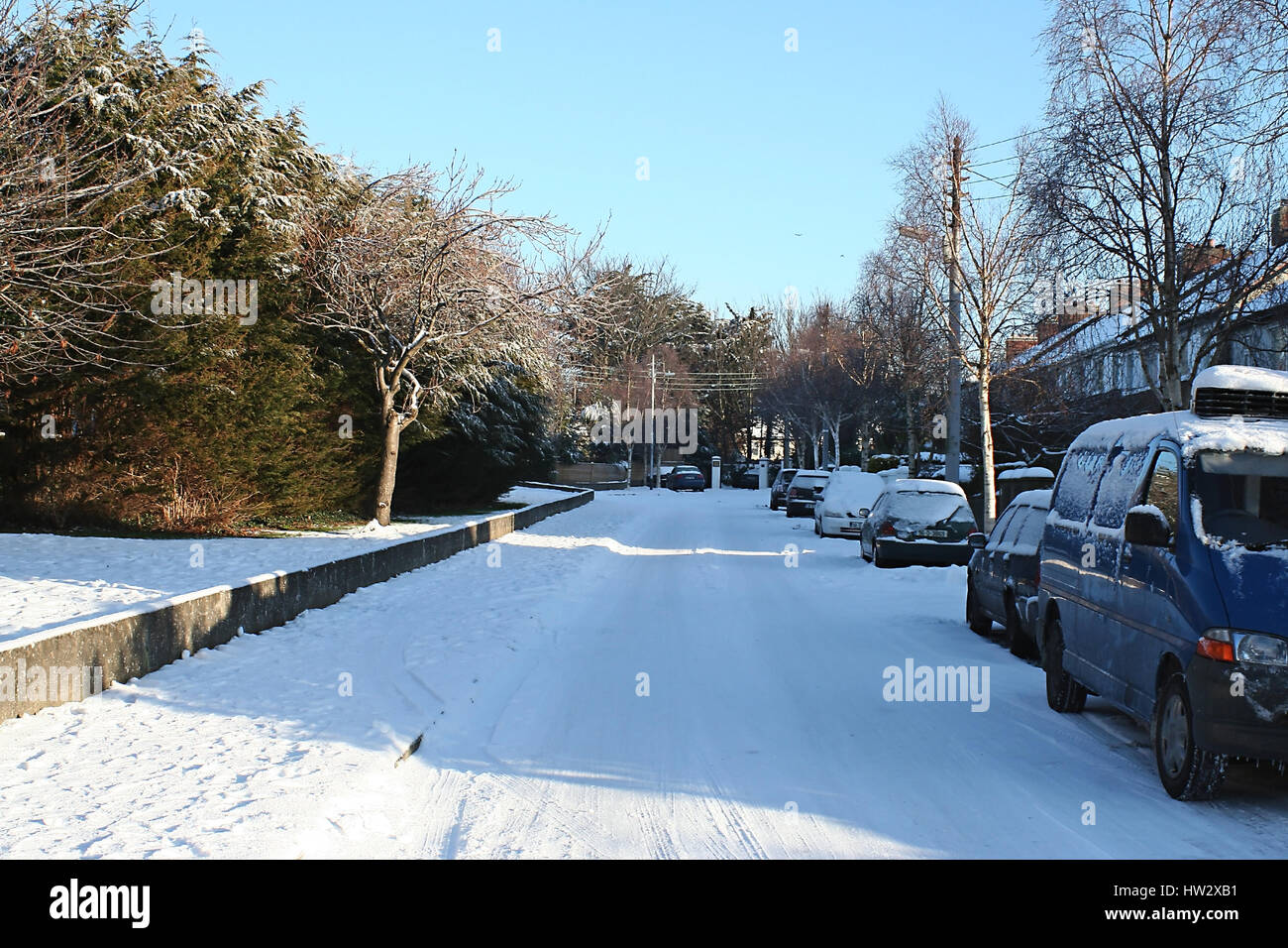 Dublin bridge snow hi-res stock photography and images - Alamy
