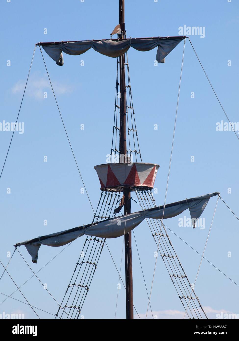 Mast in sailing ship Stock Photo - Alamy