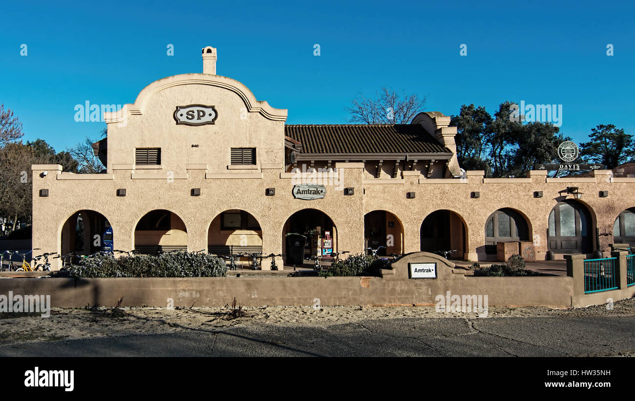 Front view of the Amtrak Station in Davis, California, USA Stock Photo ...