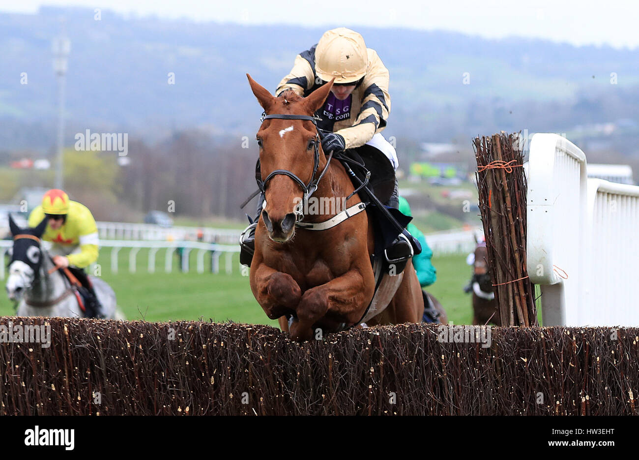 Jockey ruby walsh on thw way hi-res stock photography and images - Alamy