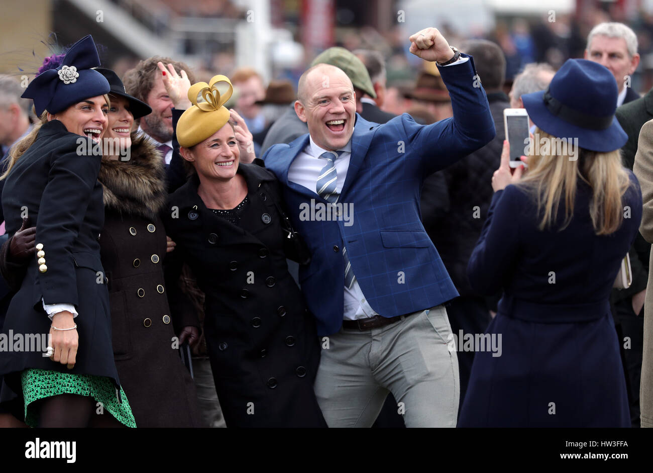 Zara tindall second left hi-res stock photography and images - Alamy