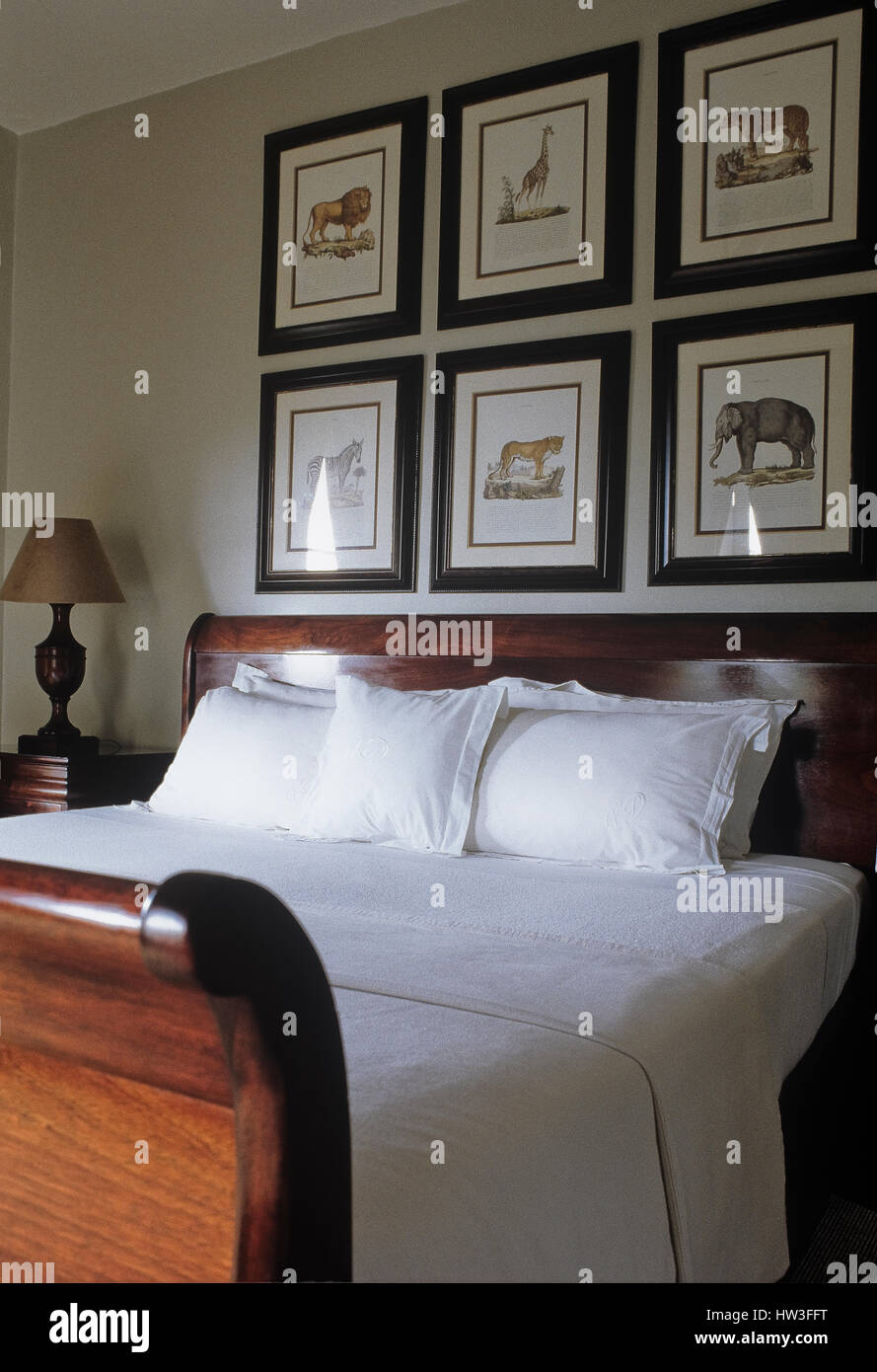 Beautiful colonial style room hi-res stock photography and images - Alamy