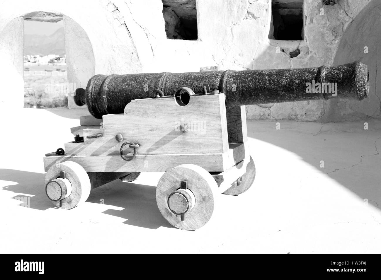 castle and cannon near the wall in oman muscat the old Stock Photo - Alamy