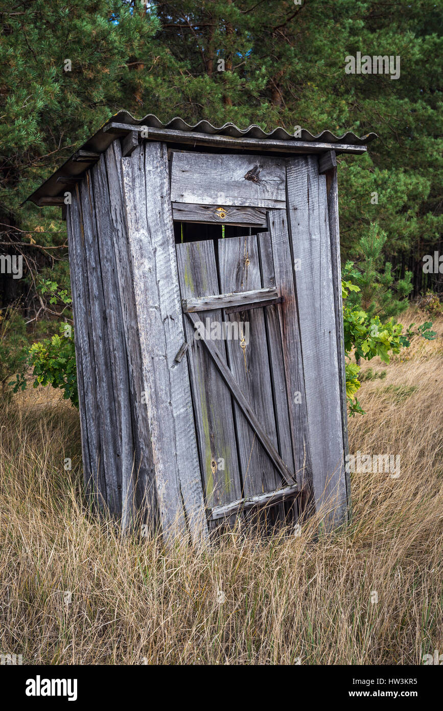 Outhouse old privy hi-res stock photography and images - Alamy