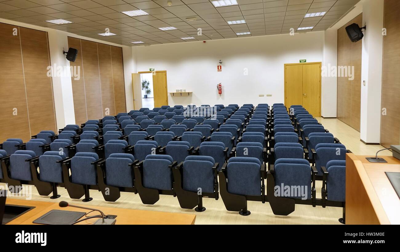 Exiting room hi-res stock photography and images - Alamy