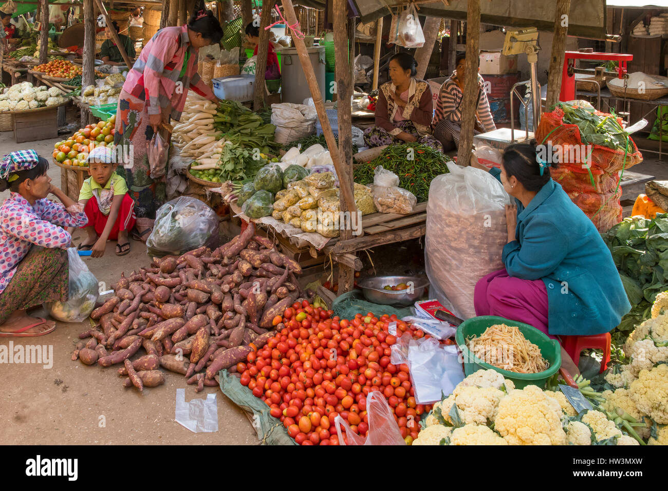 Market at Minhla, Myanmar Stock Photo - Alamy
