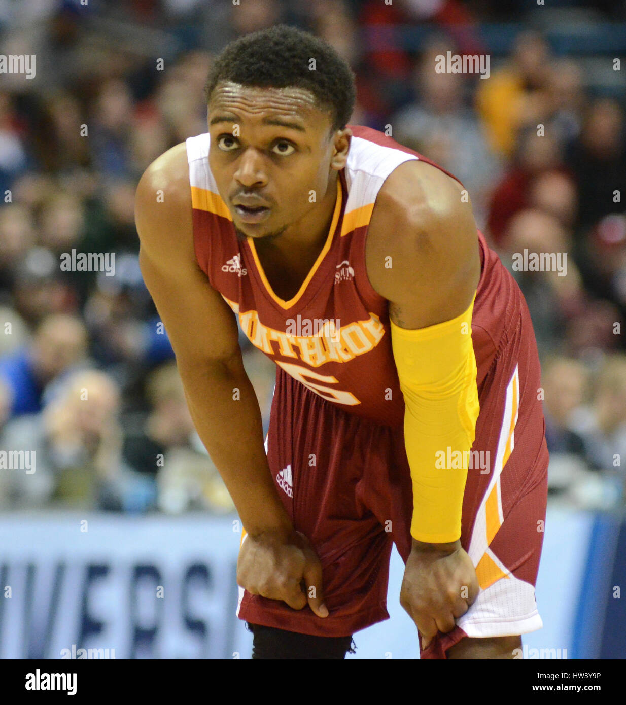 Milwaukee, Wisconsin, USA. 16th Mar, 2017. Winthrop's Keon Johnson ...