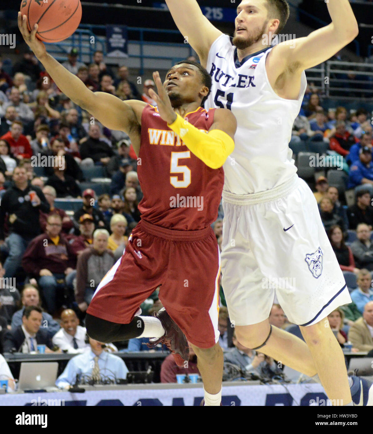 Milwaukee, Wisconsin, USA. 16th Mar, 2017. Winthrop's Keon Johnson ...