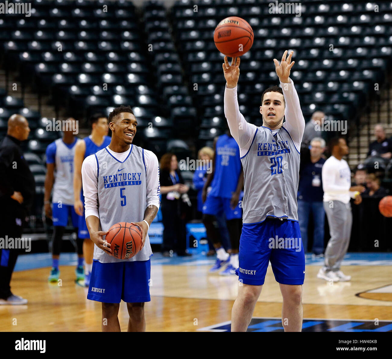 Kentucky wildcats guard brad calipari 20 hi-res stock photography and ...