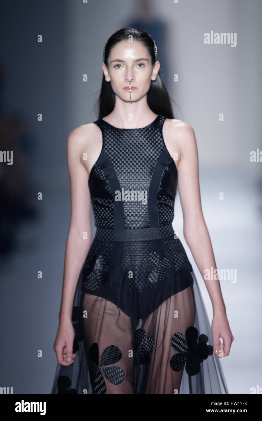 Sao Paulo, Brazil. 16th March 2017. Parade brand Alexandrine by Batista ...