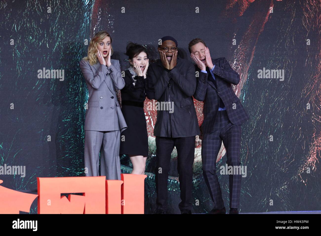 Tom hiddleston brie larson samuel hi-res stock photography and images ...