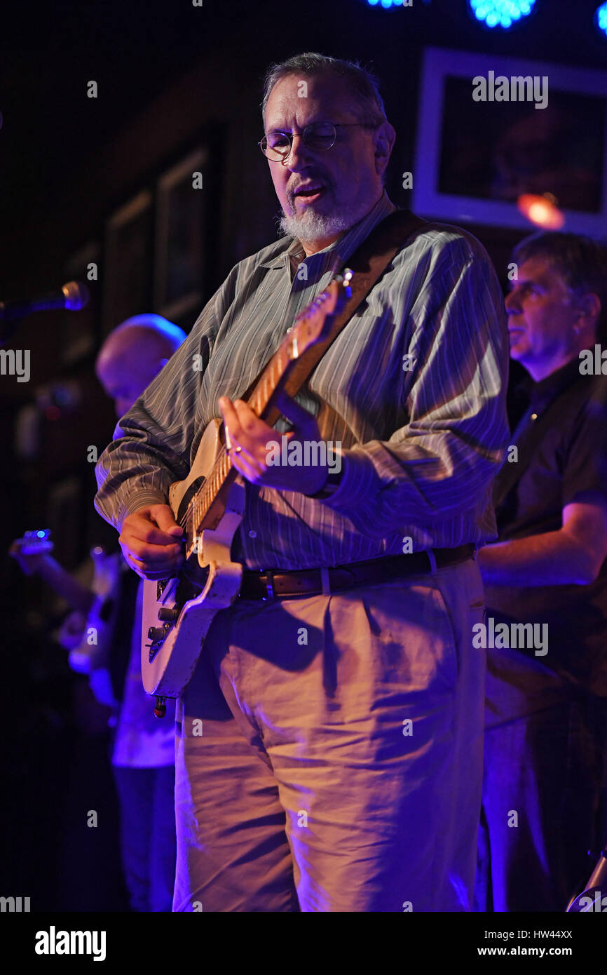 Boca Raton, Florida, USA. 16th Mar, 2017. David Bromberg performs at ...