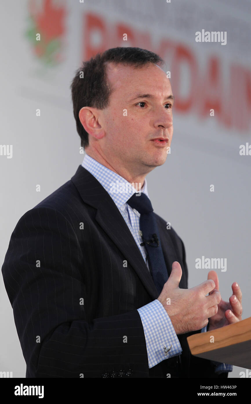 Alun cairns conservative mp hi-res stock photography and images - Alamy