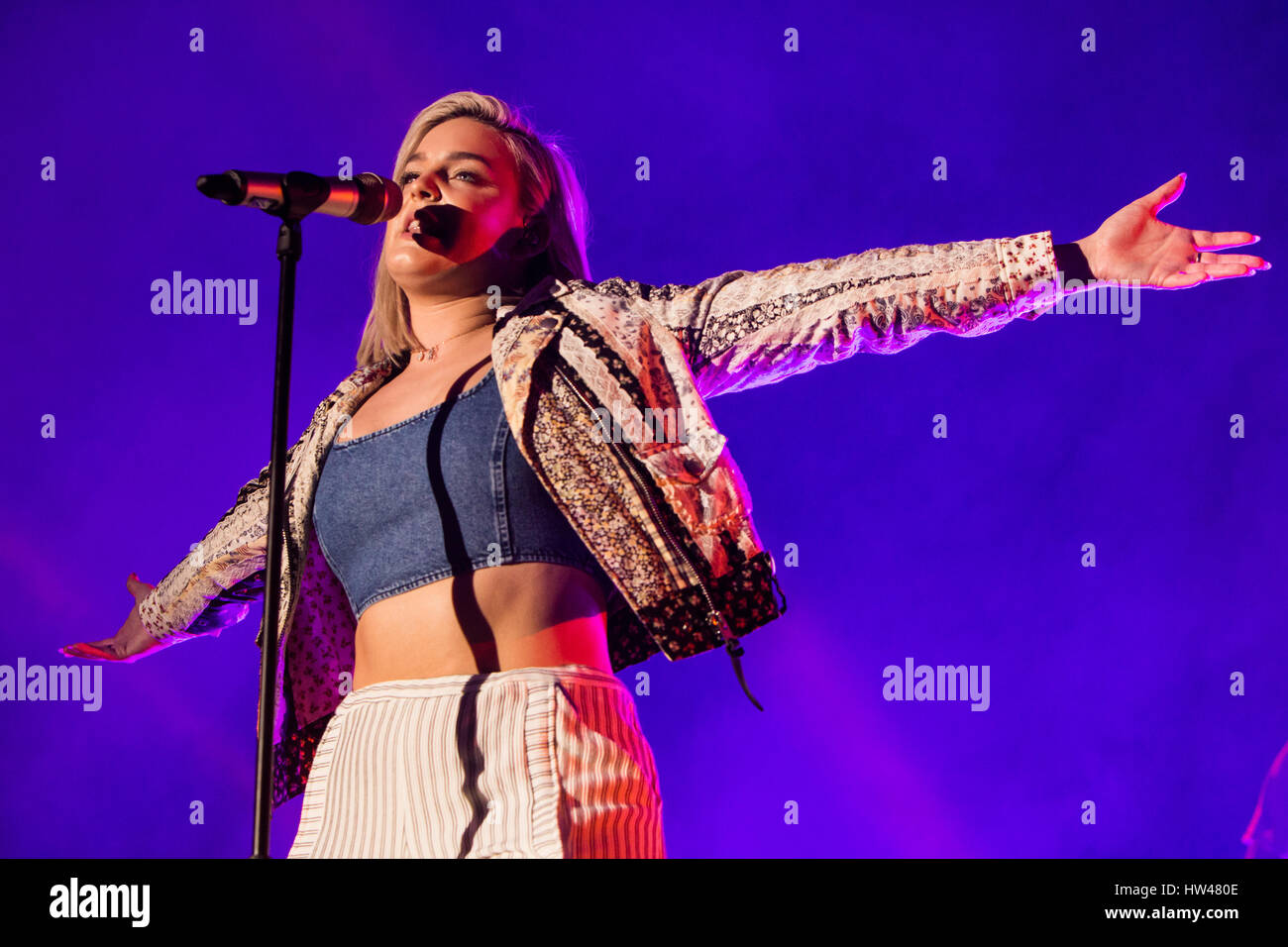 Anne marie singer hi-res stock photography and images - Alamy
