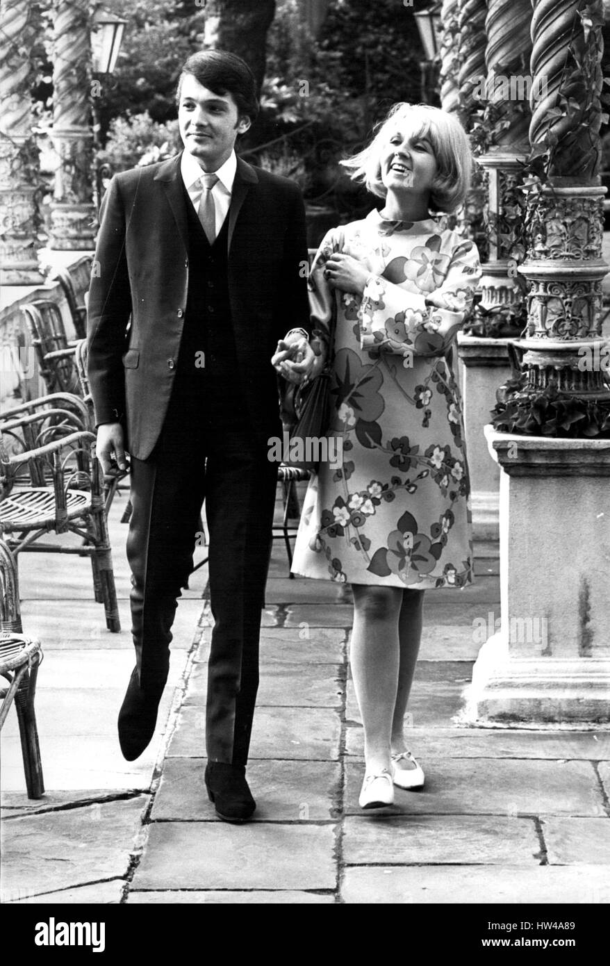 Jun. 06, 1966 - Sybil Burton (Mrs. Jordan Christopher) and her young ...