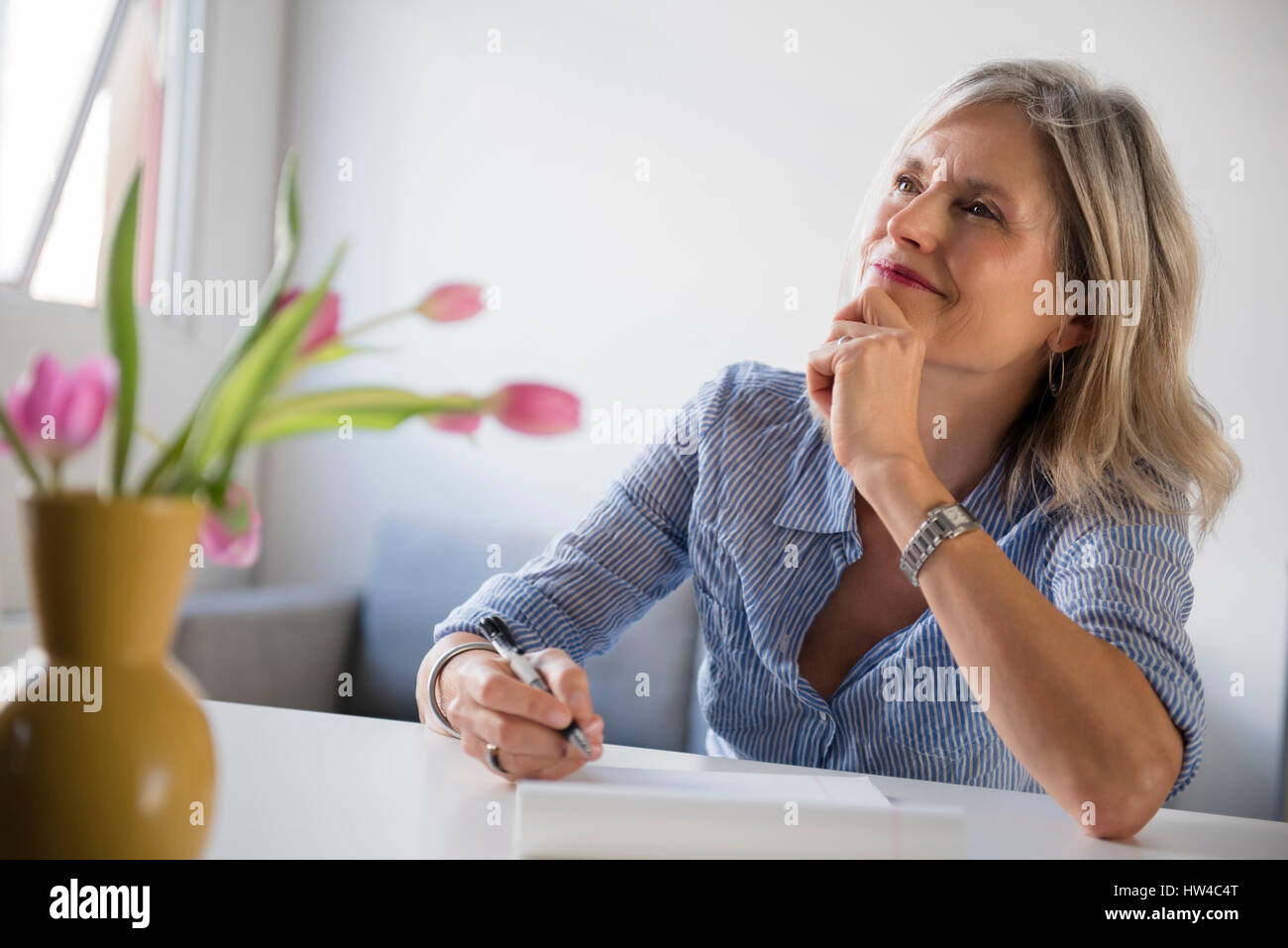 Notepad for writing hi-res stock photography and images - Alamy