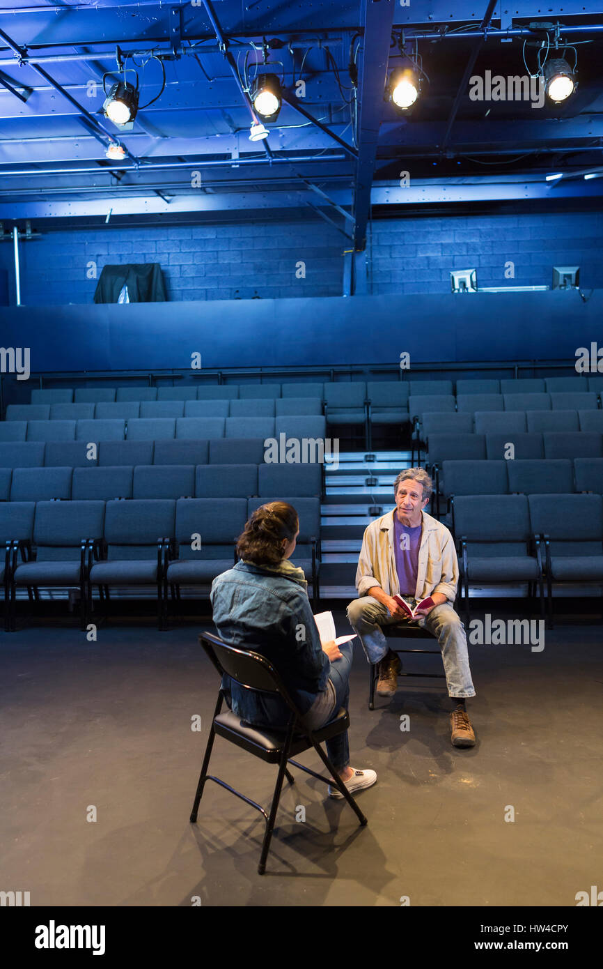 Actors rehearsing hi-res stock photography and images - Alamy