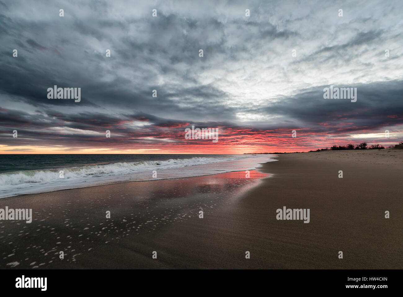 Sunset on remote beach hi-res stock photography and images - Alamy
