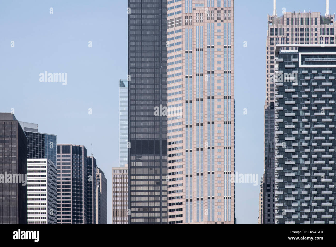 High rise office buildings windows hi-res stock photography and images ...