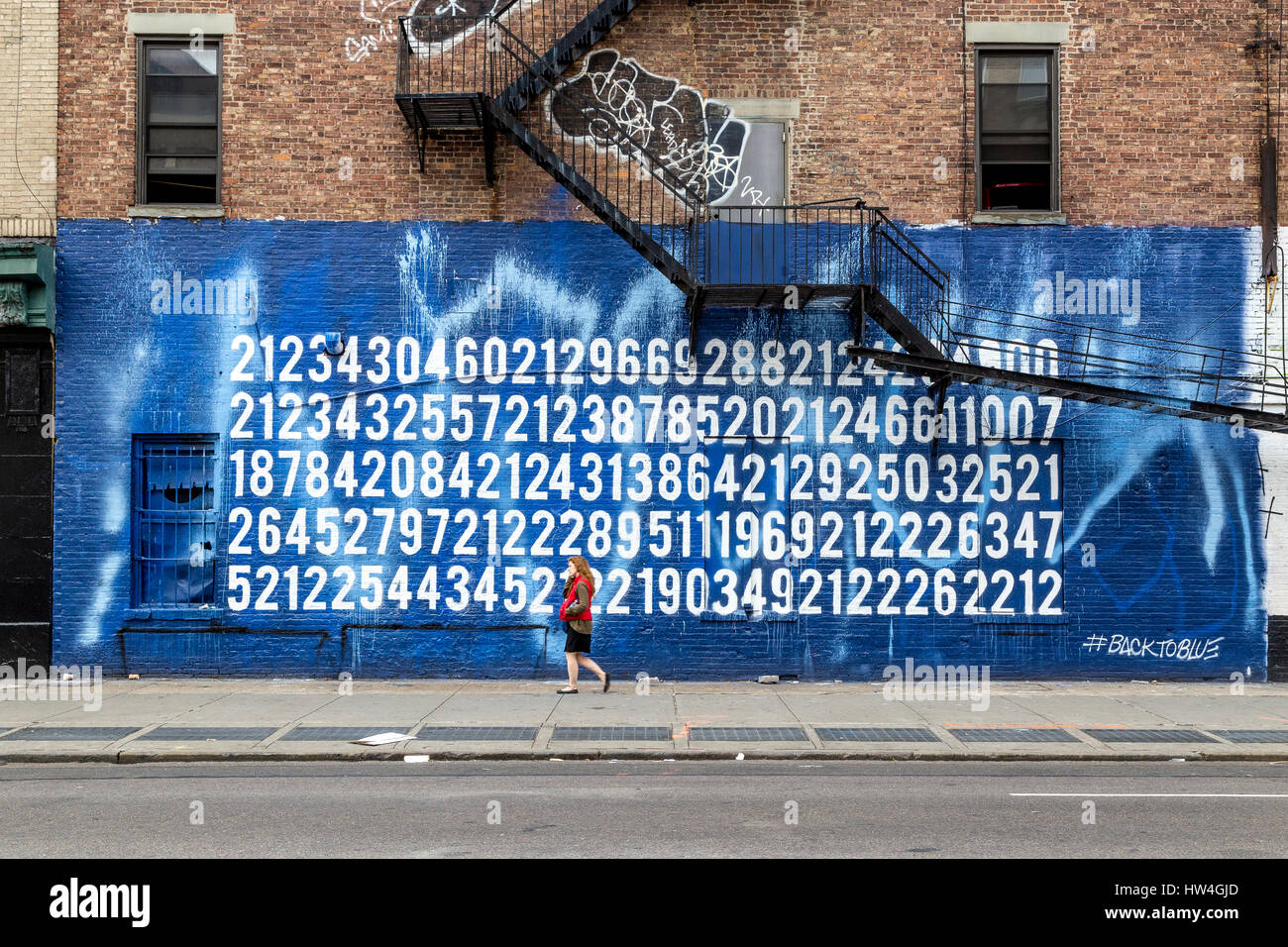 Back to Blue, a mural by Roman Grandinetti and CNNCTD+, on Kenmare ...