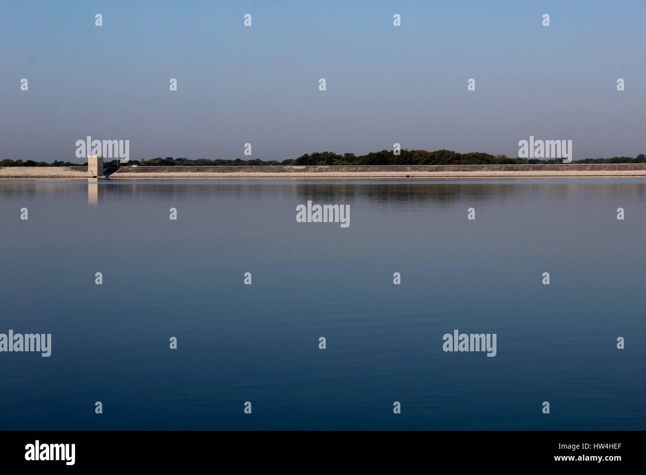 Long dam hi-res stock photography and images - Alamy