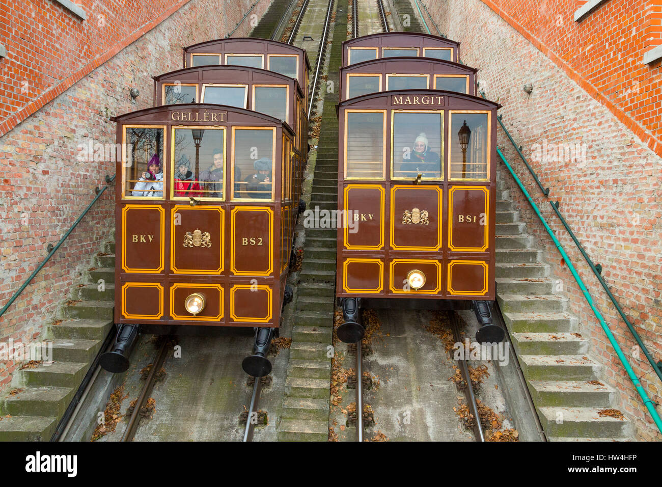 Overhead tramway hi-res stock photography and images - Alamy