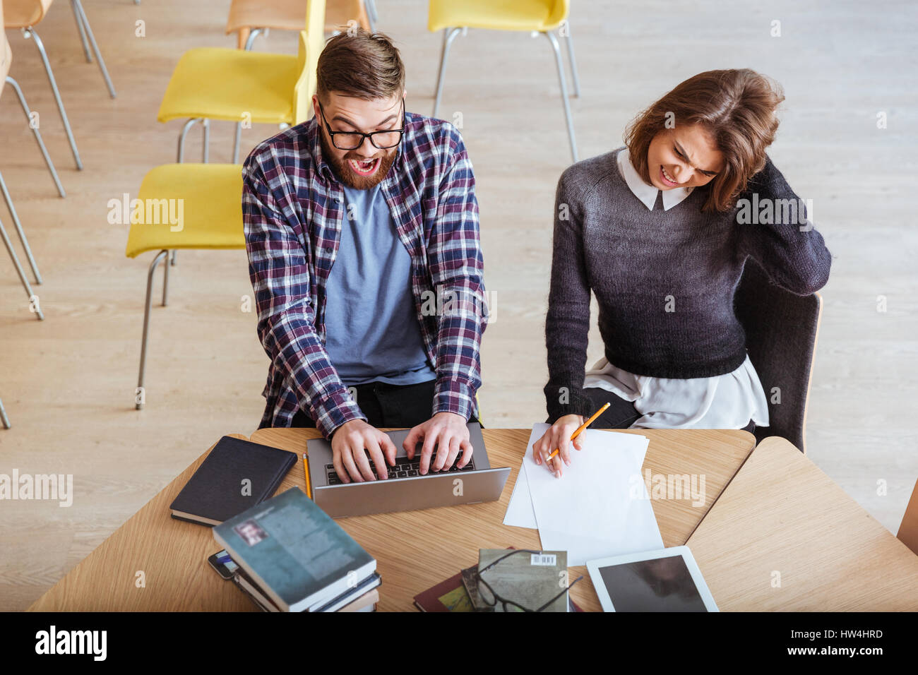 Students college argue hi-res stock photography and images - Alamy