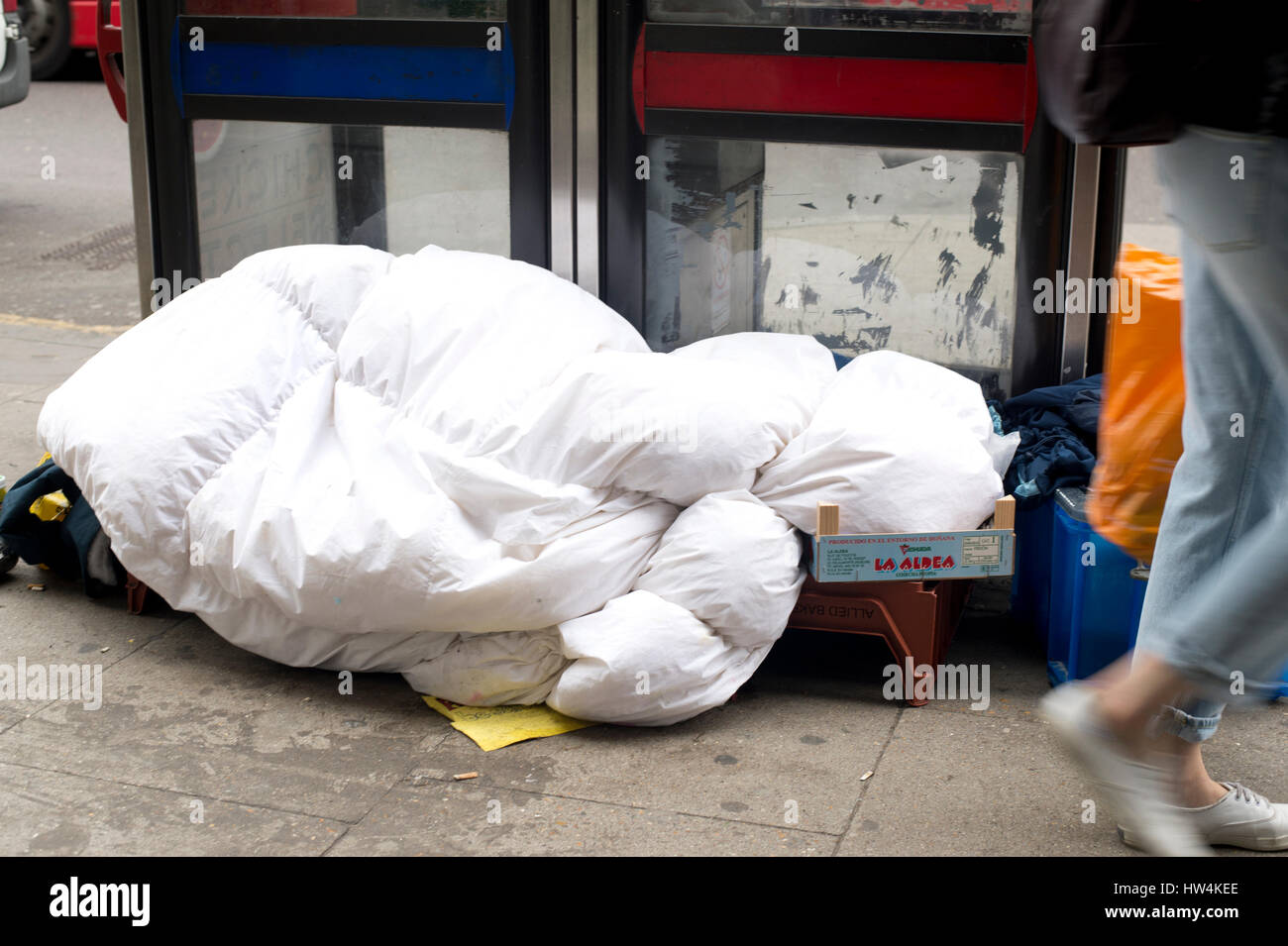 Rough sleeper pavement hi-res stock photography and images - Alamy