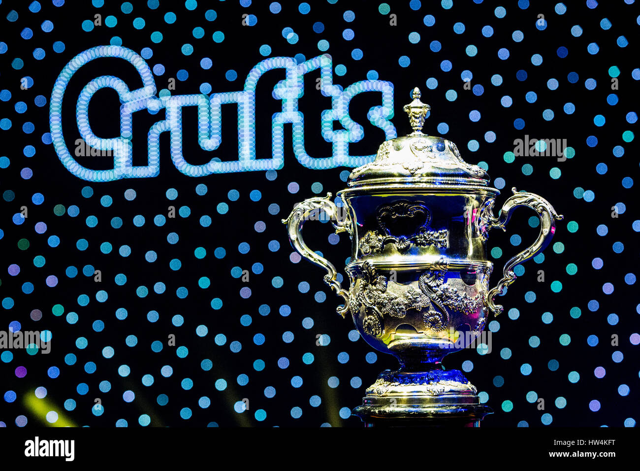 The Crufts trophy Stock Photo - Alamy