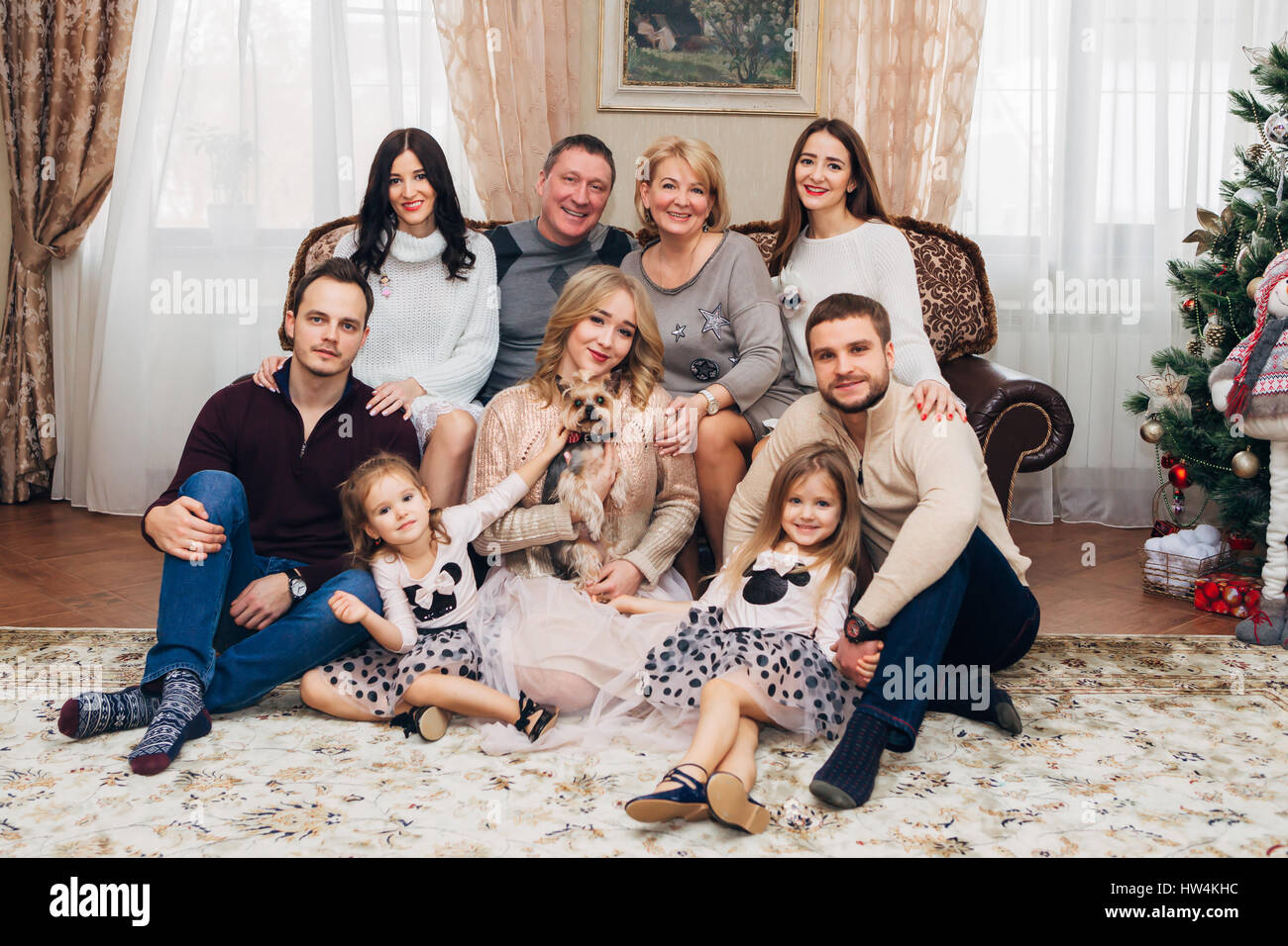 Happy family with grandparents hi-res stock photography and images - Alamy