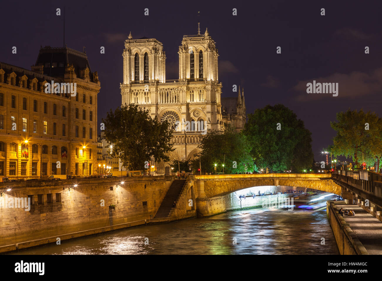 Paris spire cathedral hi-res stock photography and images - Alamy
