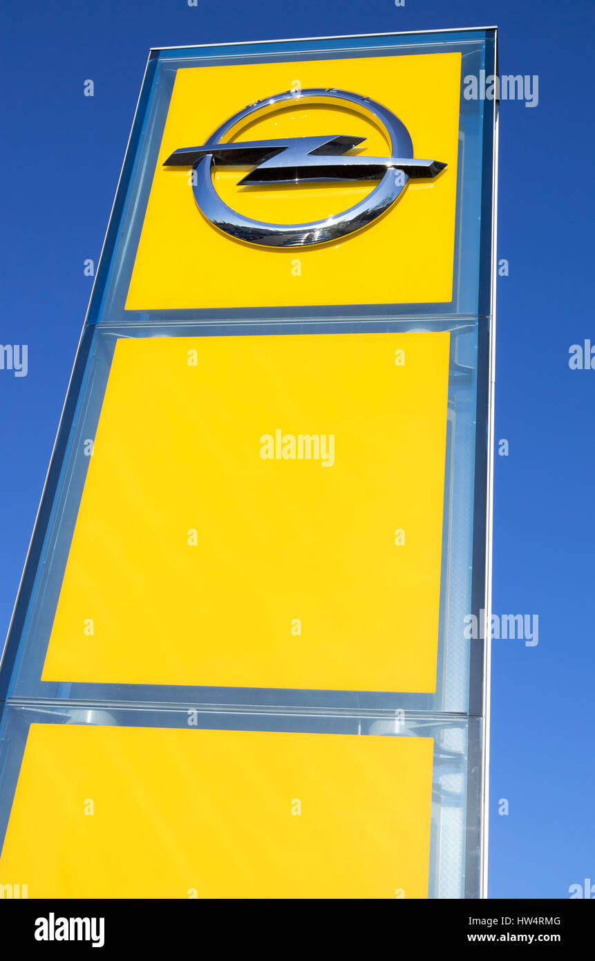 Opel advertising hi-res stock photography and images - Alamy