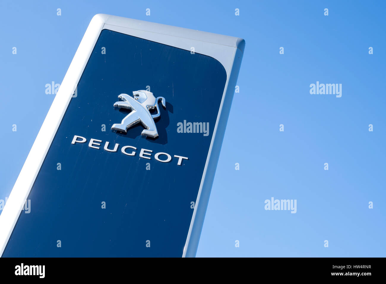 Peugeot badge hi-res stock photography and images - Alamy