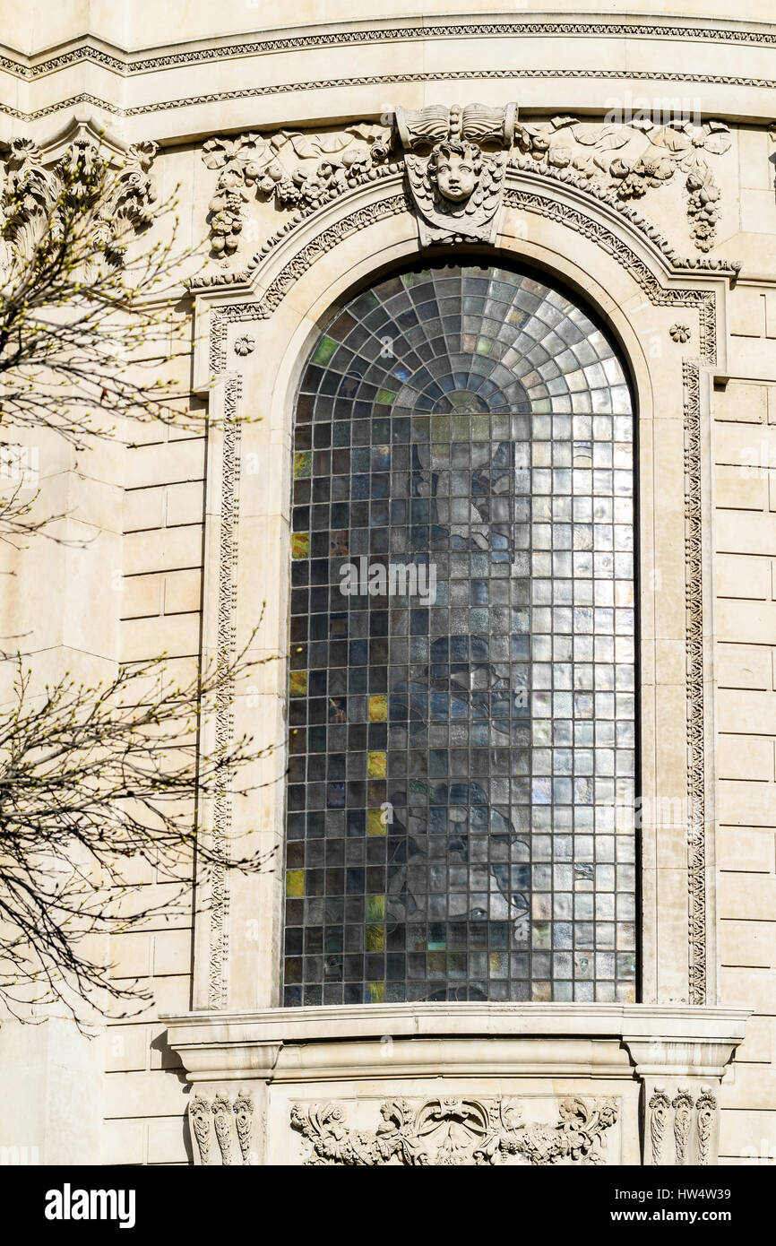 Curved window at St Paul's Cathedral, London Stock Photo - Alamy