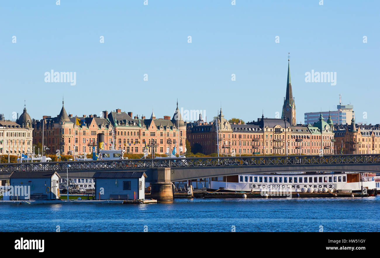 Skeppsholmsbron bridge and Ostermalm waterfront, Stockholm, Sweden ...