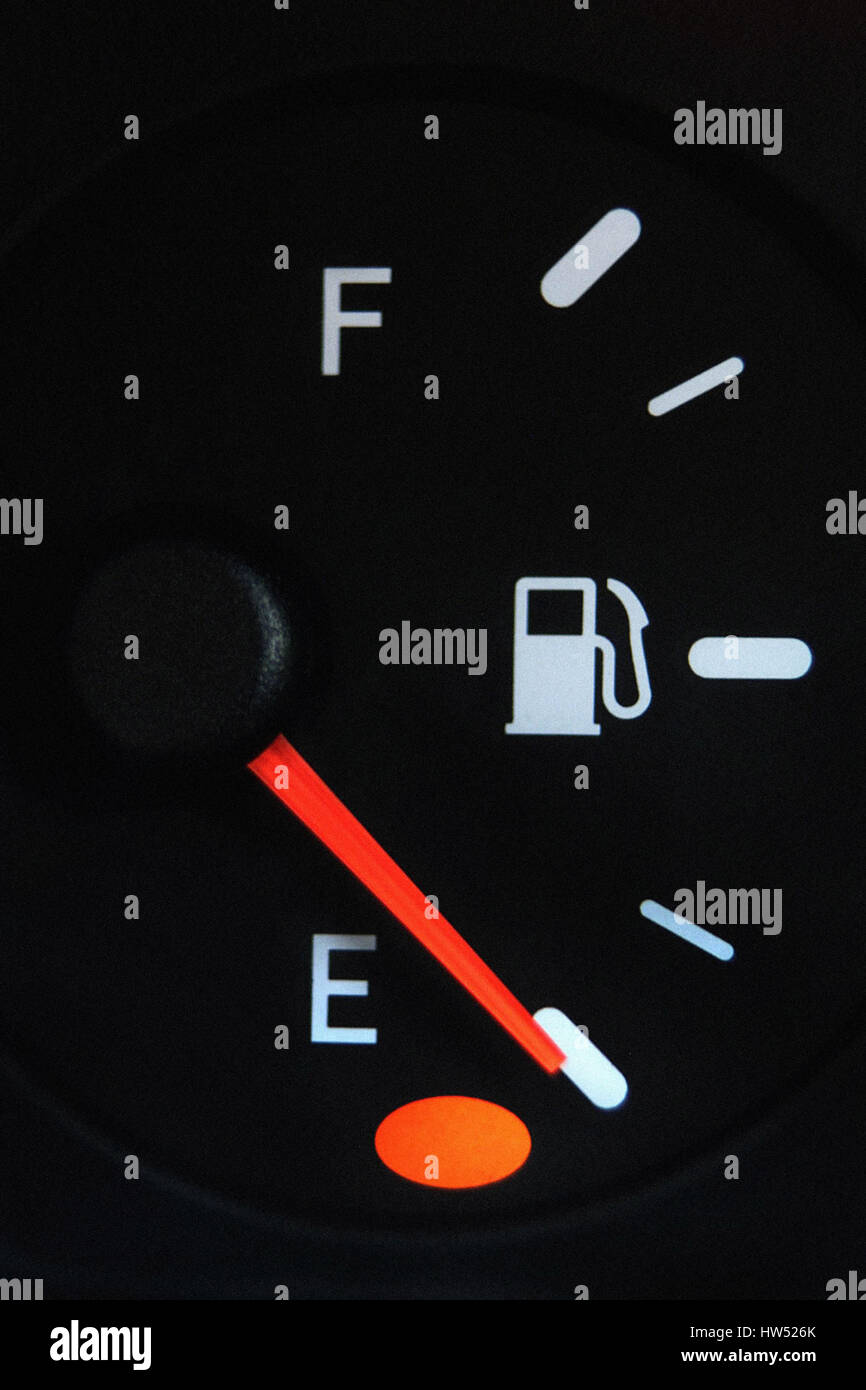 Empty petrol stations hi-res stock photography and images - Alamy