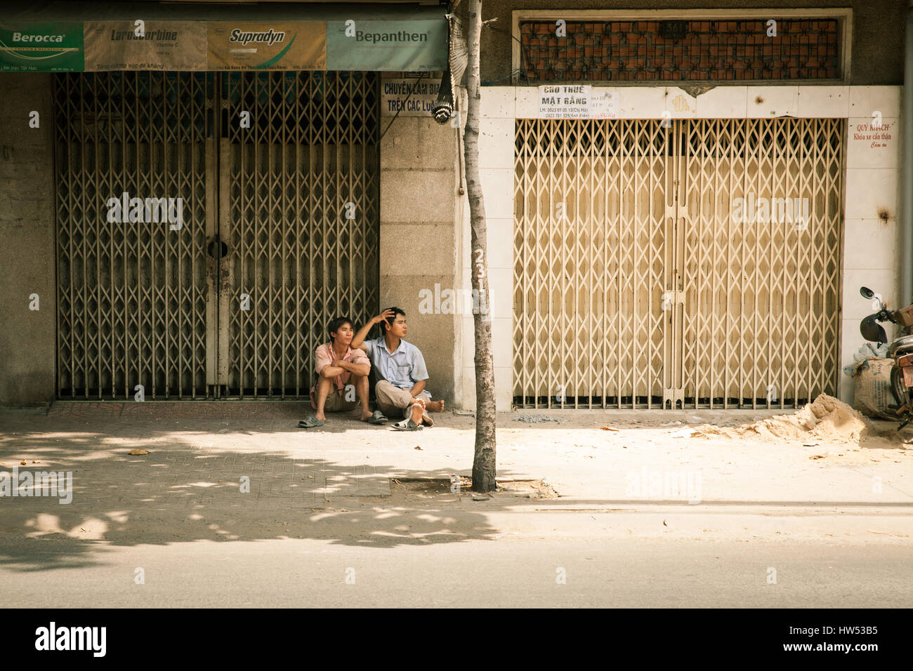 Poor people in vietnam hi-res stock photography and images - Alamy