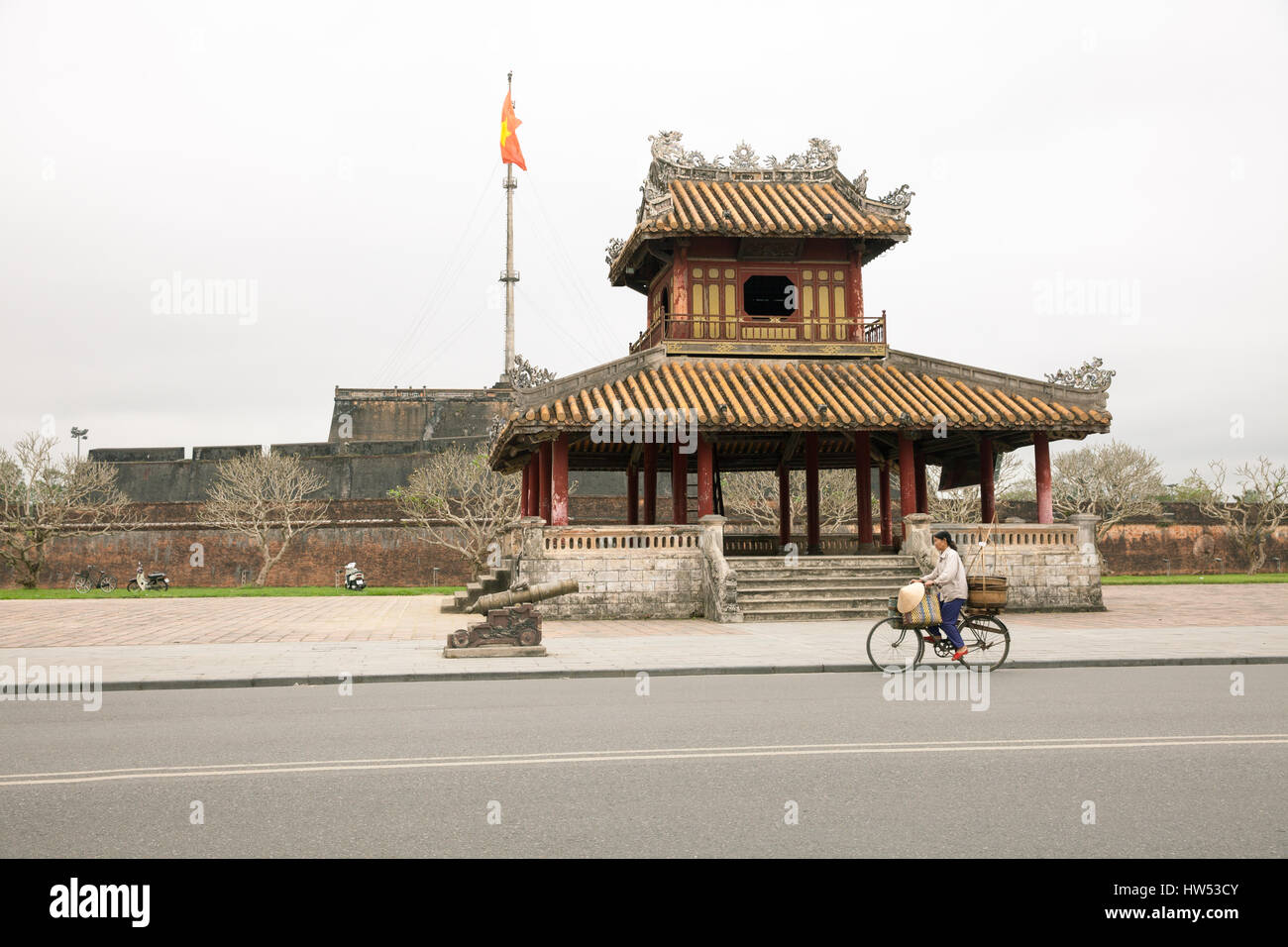 Vietnam bicycle hi-res stock photography and images - Alamy