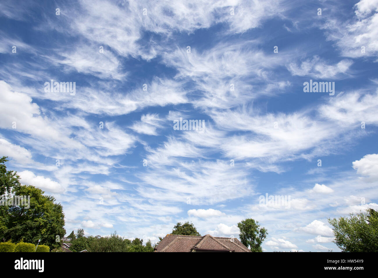 Broken cloud cover hi-res stock photography and images - Alamy