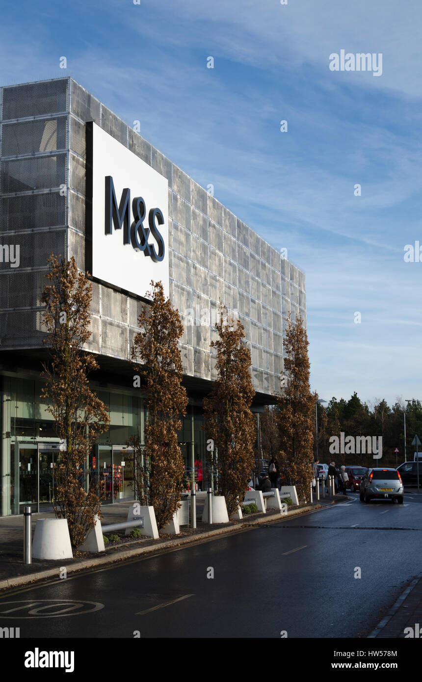 Shop front modern m&s hi-res stock photography and images - Alamy