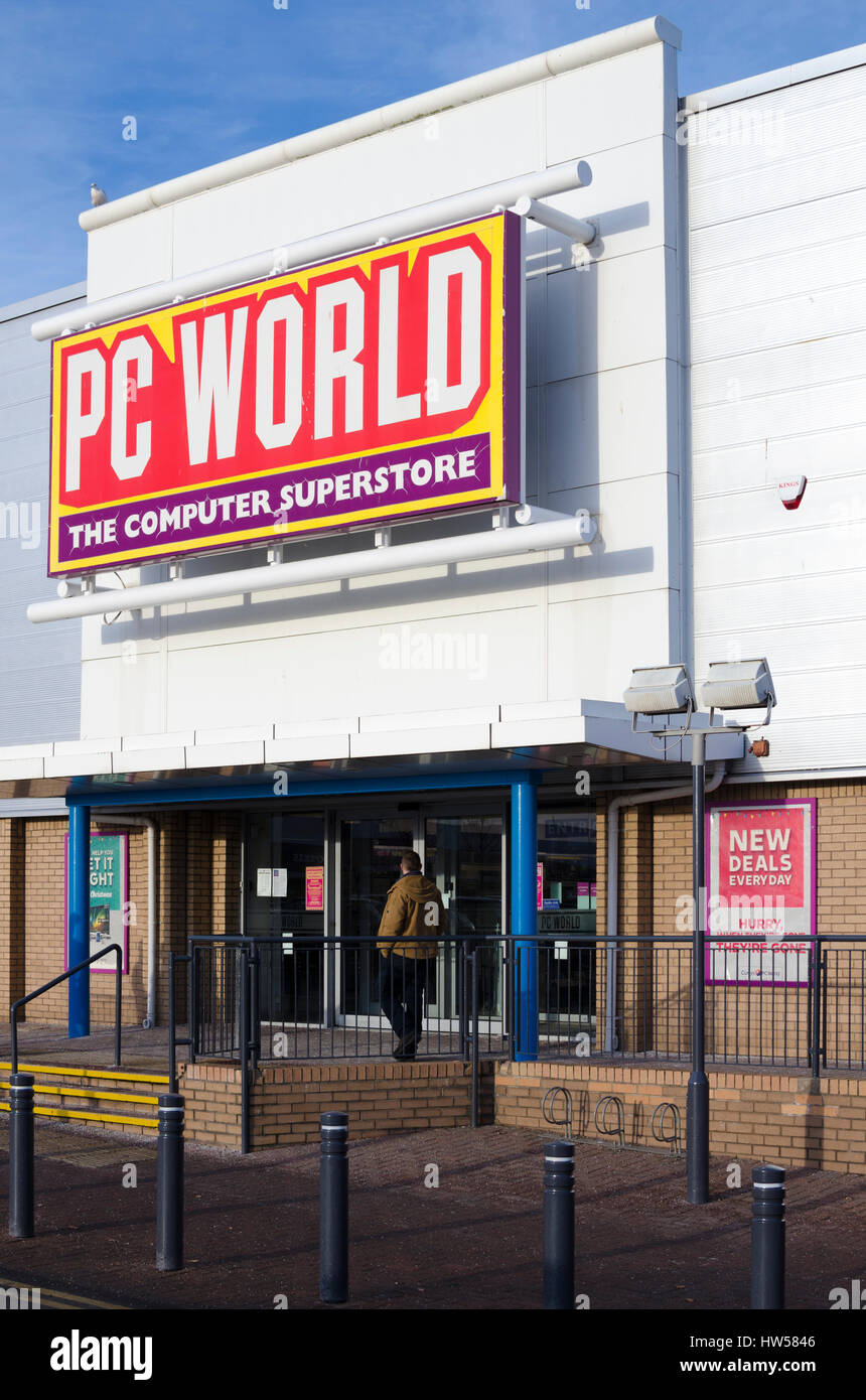 PC World storefront, Fort Kinnaird retail park, Edinburgh Stock Photo ...