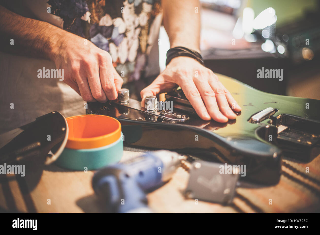 Guitar inspection hi-res stock photography and images - Alamy
