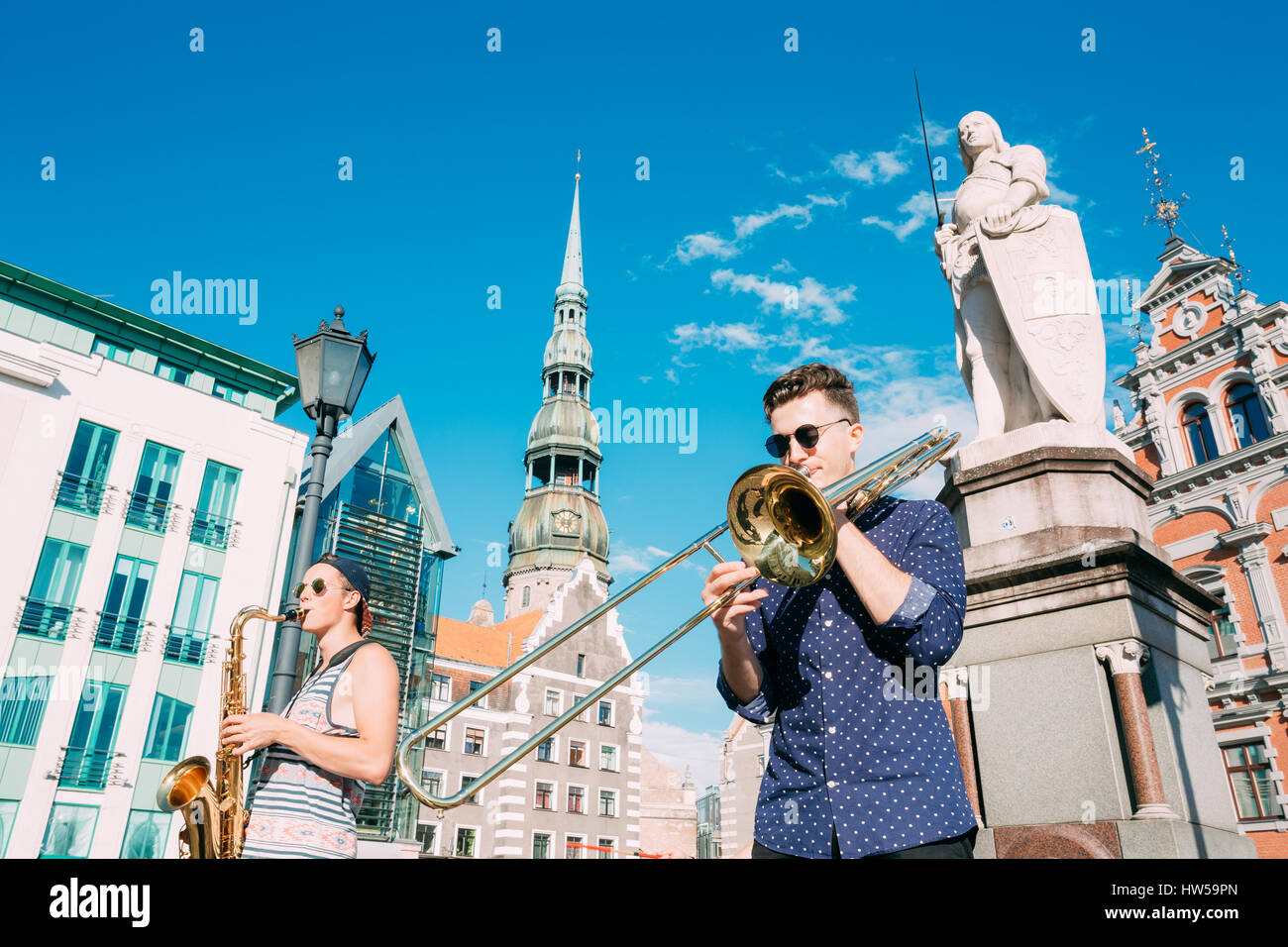 Music performance street instruments hi-res stock photography and ...