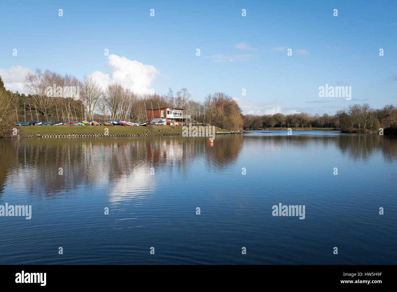 The boathouse at the Arrow Valley Lake in Redditch Stock Photo - Alamy