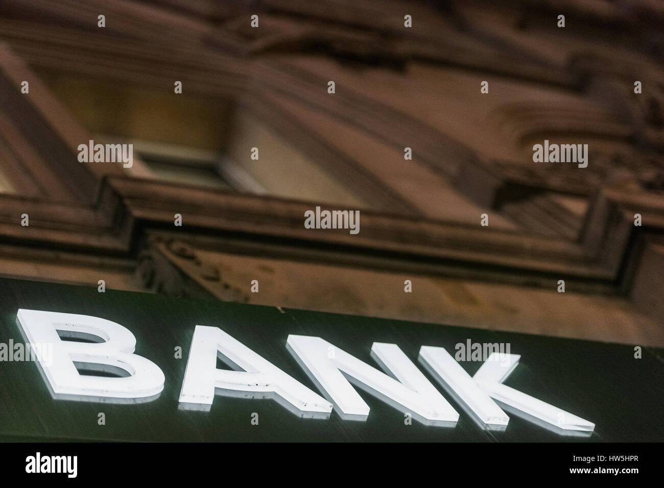 Bank sign metal hi-res stock photography and images - Alamy