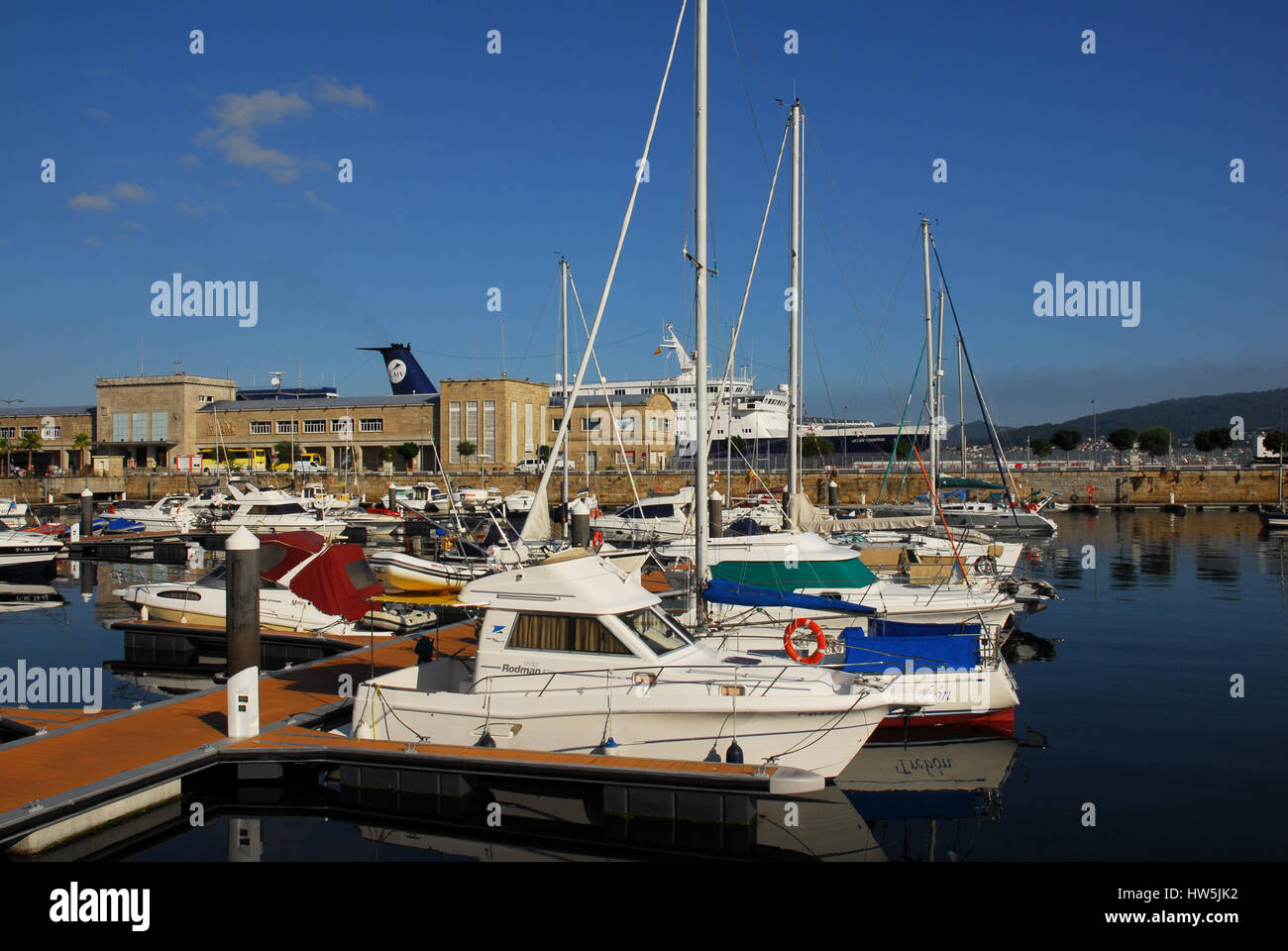Vigo harbour spain hi-res stock photography and images - Alamy