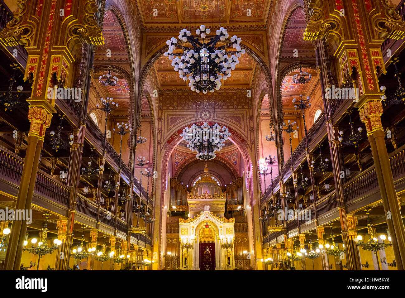 Synagogue ceiling detail hi-res stock photography and images - Alamy