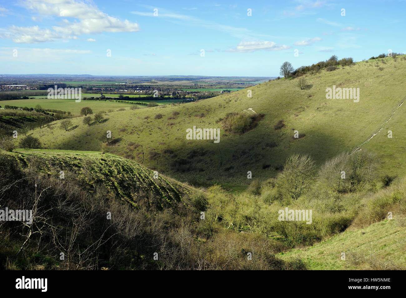 Sun and cloud over the Ivinghoe Hills Stock Photo - Alamy